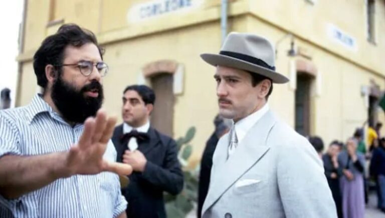 Flashback, Flashforward y "Racconto". Definición y Ejemplos